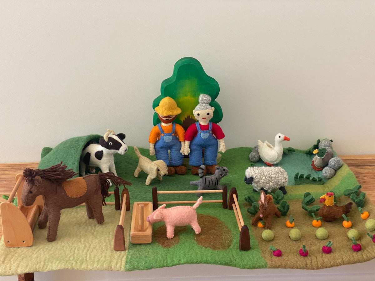 Farm Yard Small World Play ELC Pack – Play to Learn