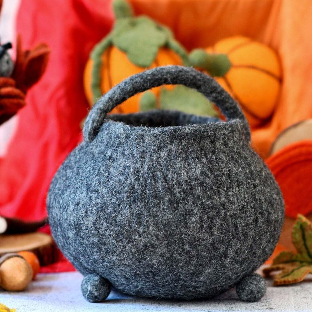 Felt Witches Cauldron Basket – Play to Learn